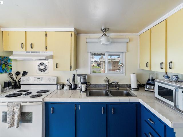 205 S 54TH ST # 12