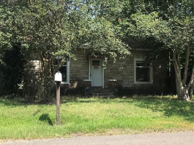 205 S 15th St, Silsbee, TX 77656 | MLS #10530 | Compass