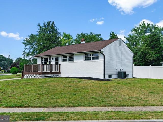 205 S Garden Blvd, Beverly, NJ 08010