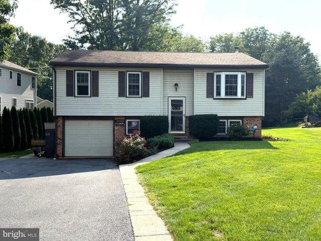 205 S Long St, Annville, PA 17003