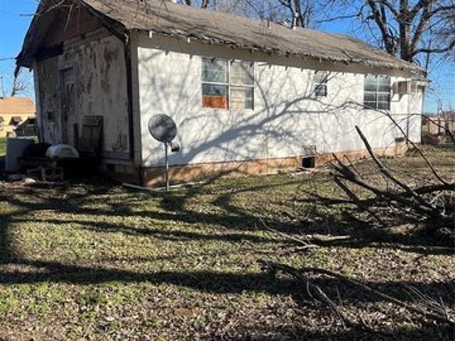 205 S Matthews Pl, Oklahoma City, OK 73115