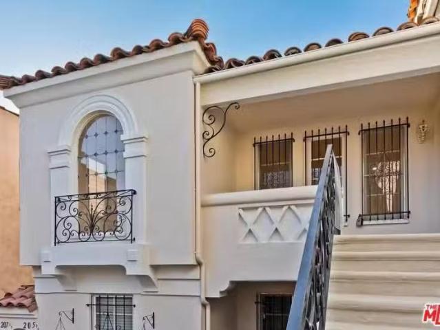 205 S Reeves Dr, Beverly Hills, CA 90212