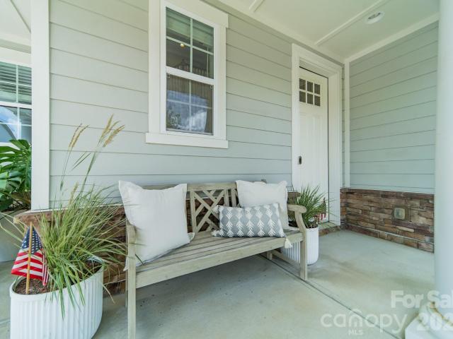 205 Somerled Way