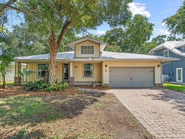 205 SE Alconese Ave, Fort Walton Beach, FL 32548