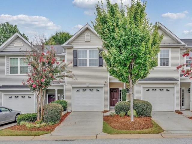 205 Shady Grove Dr, Simpsonville, SC 29681