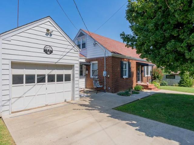 205 Shenandoah Avenue