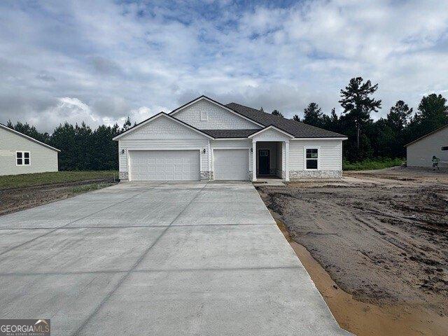 205 Shoal Shores Dr, Kingsland, GA 31548