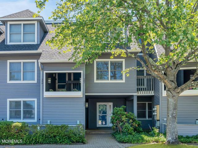 205 Spinnakers Cv Unit #205