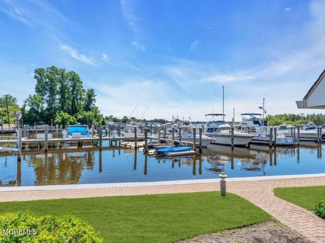 205 Spinnakers Cv Unit 205, Toms River, NJ 08753