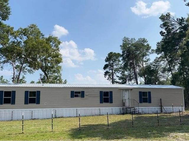 205 Starlight Ave E, Florahome, FL 32140