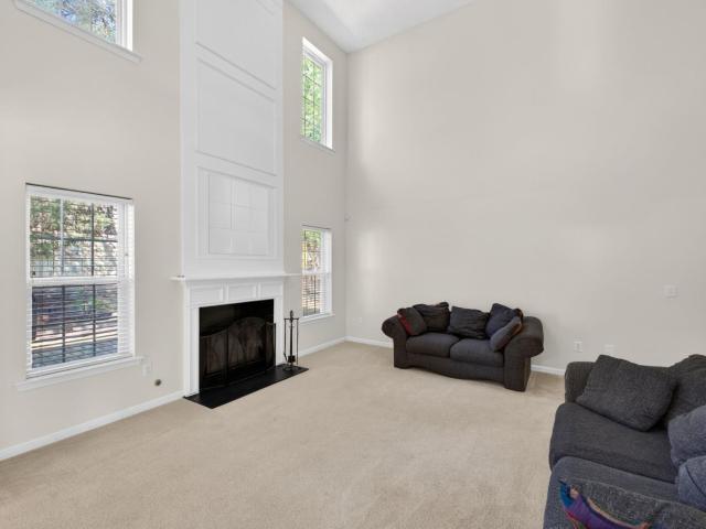 205 Summitbluff Dr, Greenville, SC 29617 | MLS #1589