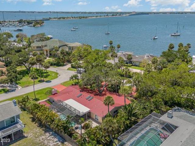 205 Poinciana Dr, Indian Harbour Beach, FL 32937