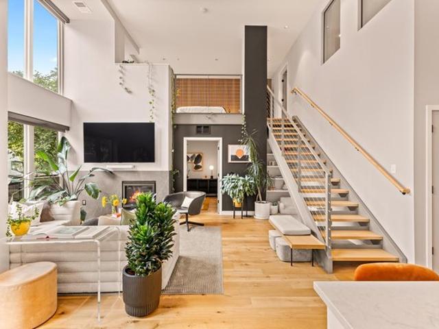 205 Park Ave Unit 102, Minneapolis, MN 55415