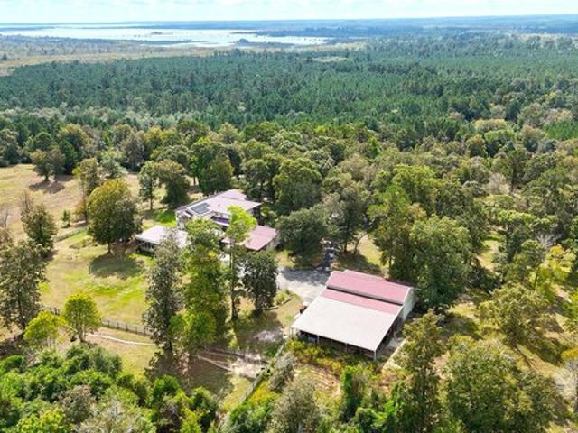 205 Private Road 7770, Colmesneil, TX 75938