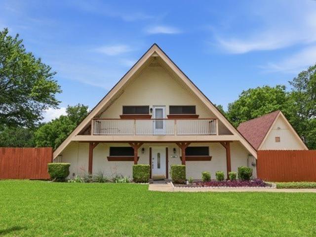 205 Roaring Springs Dr, Desoto, TX 75115