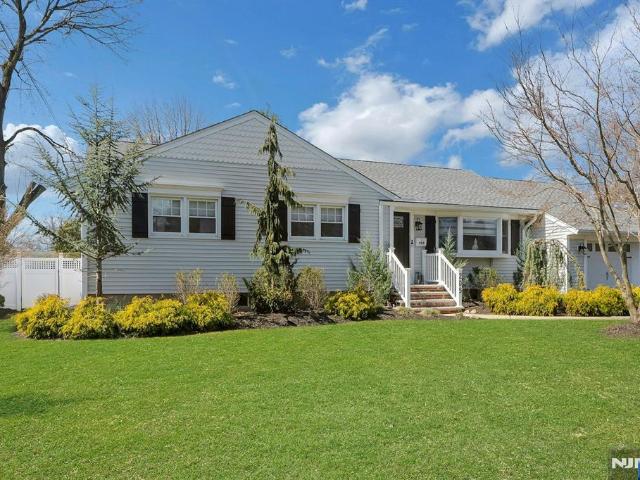 205 Rockland Ave, River Vale, NJ 07675 | Compass