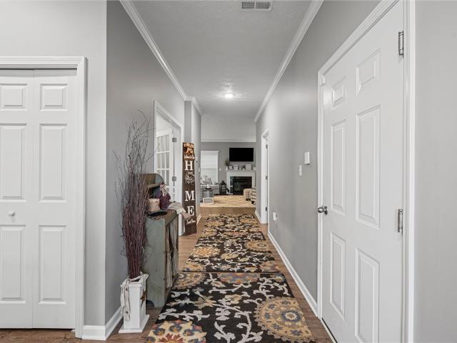 205 Raven Circle