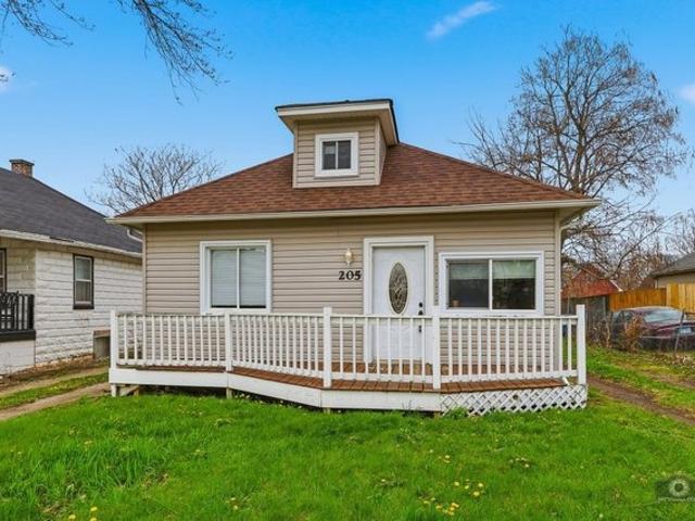 205 Reverend Walton Dr, Lockport, IL 60441
