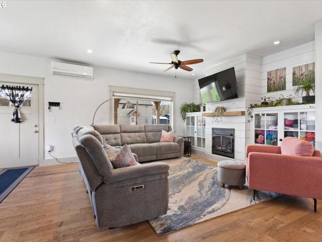205 riverside ave
