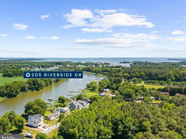 205 Riverside Dr, Chester, MD 21619