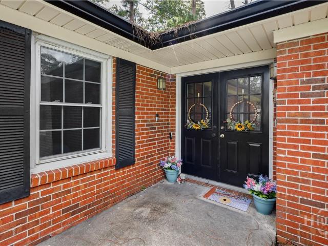 205 W 4th Street