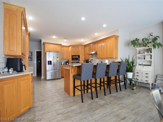 205 W Taylor Drive