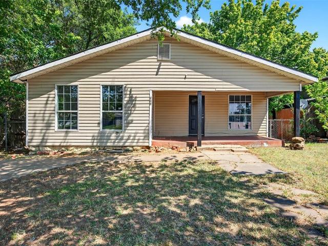 205 W Bond St, Denison, TX 75020 | MLS #21036 | Compass