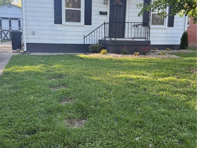 205 W Bowne Boulevard W