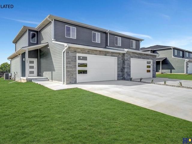 205 W Cowdrey Ln, Lincoln, NE 68523