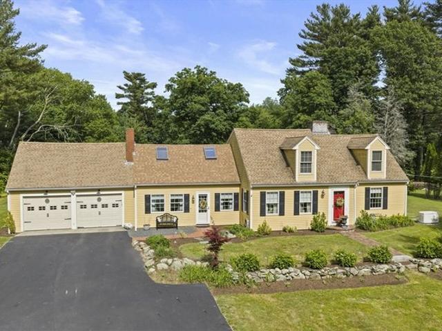 205 W Elm St, Pembroke, MA 02359