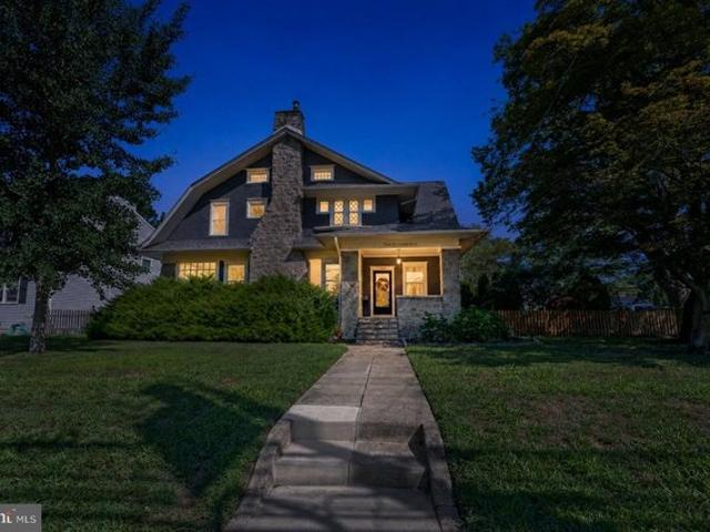 205 W Kings Hwy, Audubon, NJ 08106