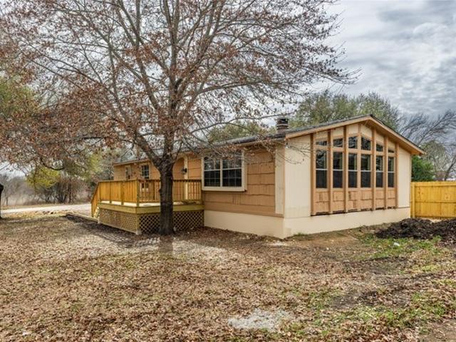 205 W Long St, Elm Mott, TX 76640
