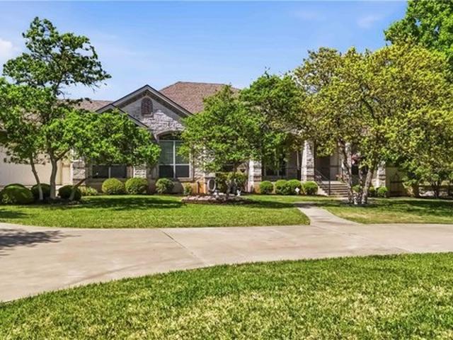 205 W Majestic Oak Ln, Georgetown, TX 78633