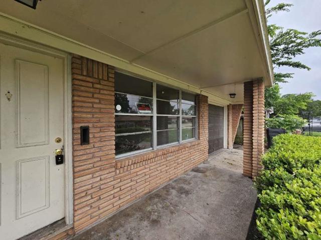 205 W Rittenhouse St, Houston, TX 77076 | MLS #92147 | Compass