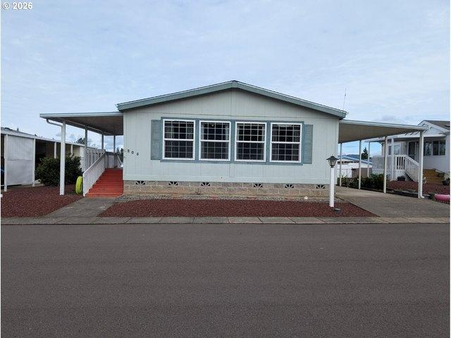 205 W River Ridge Ave, Roseburg, OR 97471