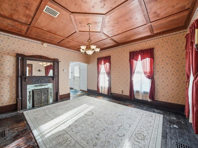 205 W Shawnee Street