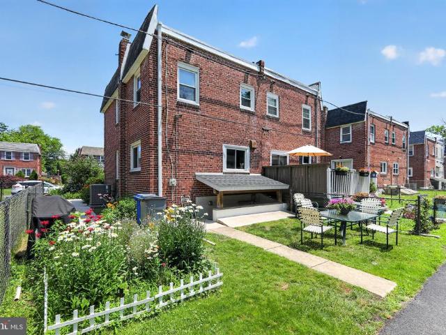 205 W Sylvan Avenue