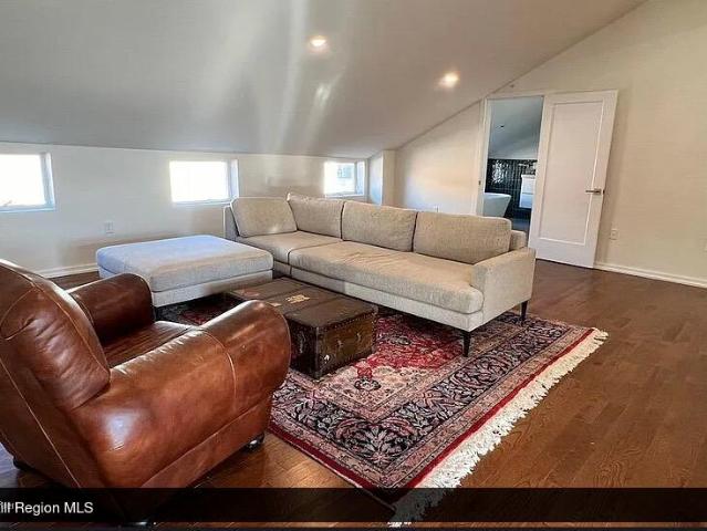 205 Warren Street 3
