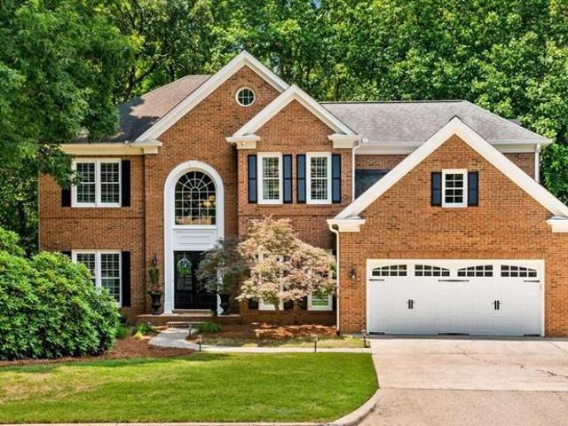 205 Willow Brook Dr, Roswell, GA 30076