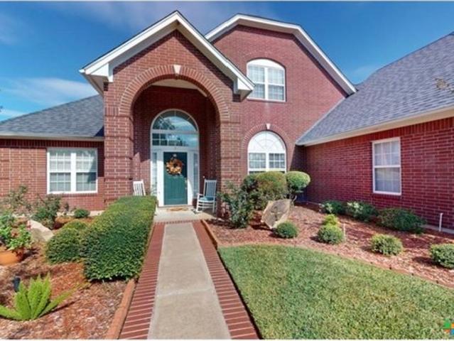 205 Willow Way, Victoria, TX 77904