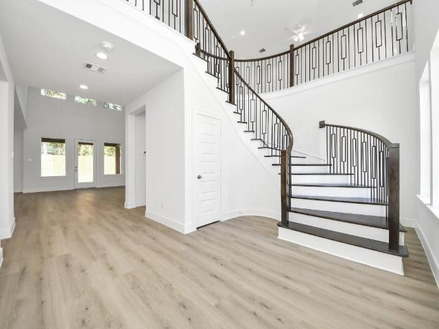 205 Wyndemere Dr, Montgomery, TX 77356 | MLS #81433 | Compass