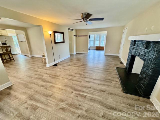 205 Tournament Drive SW