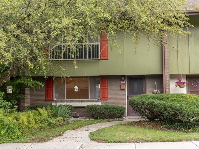 205 Topsfield Rd, South Bend, IN 46614