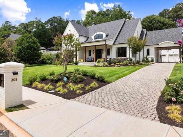 205 Thomas Cir, Roswell, GA 30075