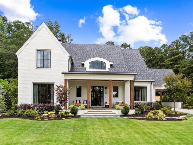 205 Thomas Circle