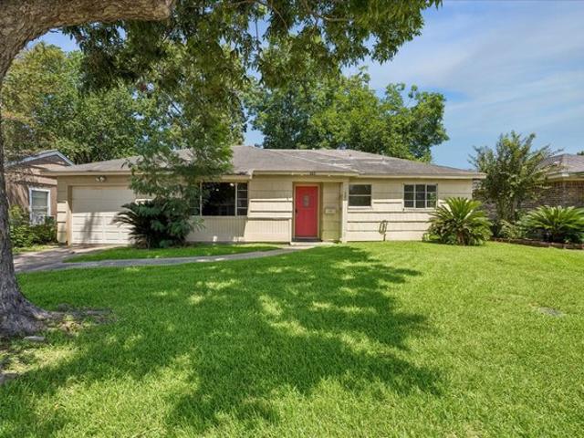 205 Tilden Dr, Pasadena, TX 77506