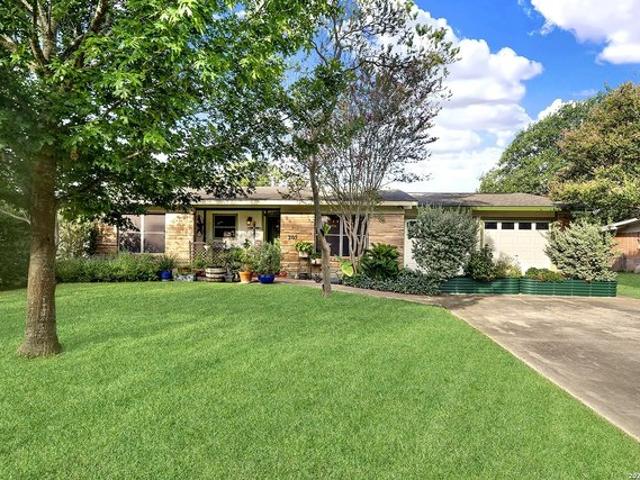 205 Trudy Ln, Universal City, TX 78148