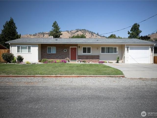 205 Valley St, Cashmere, WA 98815