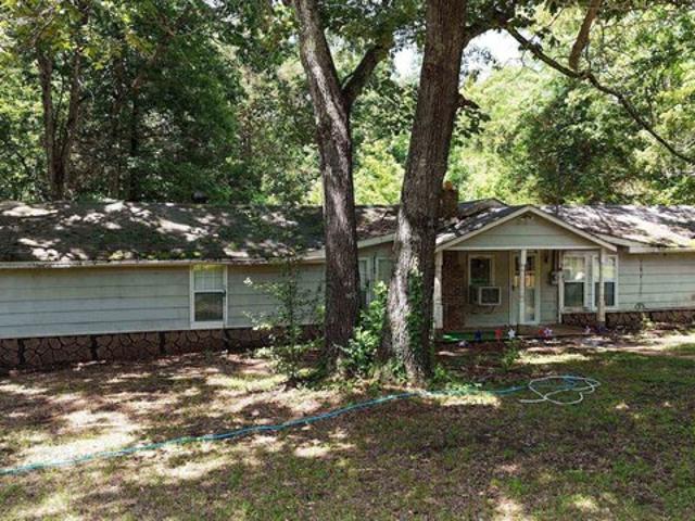 205 Van Buren Ln, Saulsbury, TN 38067