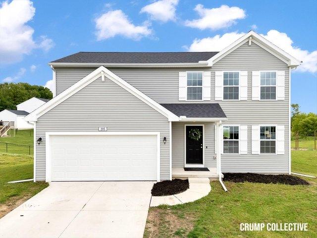 205 Vansen Dr, Kent City, MI 49330